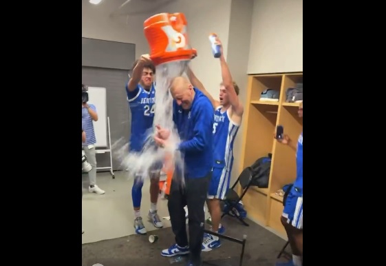 Check Out Kentucky’s Locker Room Celebration After Beating Tennessee ...